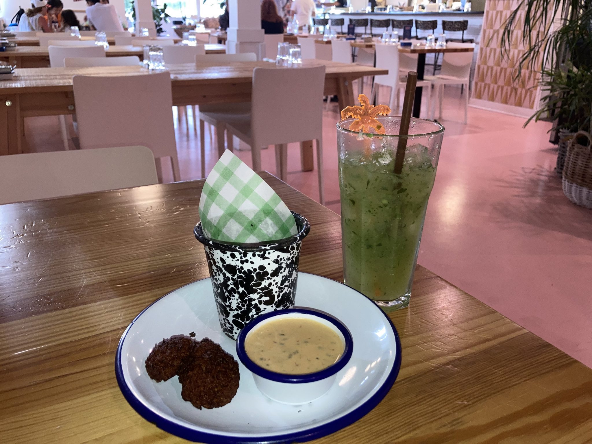 Hungry Pants Is The Inherently Vegan Restaurant That Everyone Will Love ...